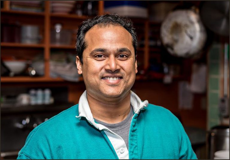 Everyone is in a hurry for Arif Shaikh’s curry….on Friday’s Chris Wolf Show | Maine Coast TV